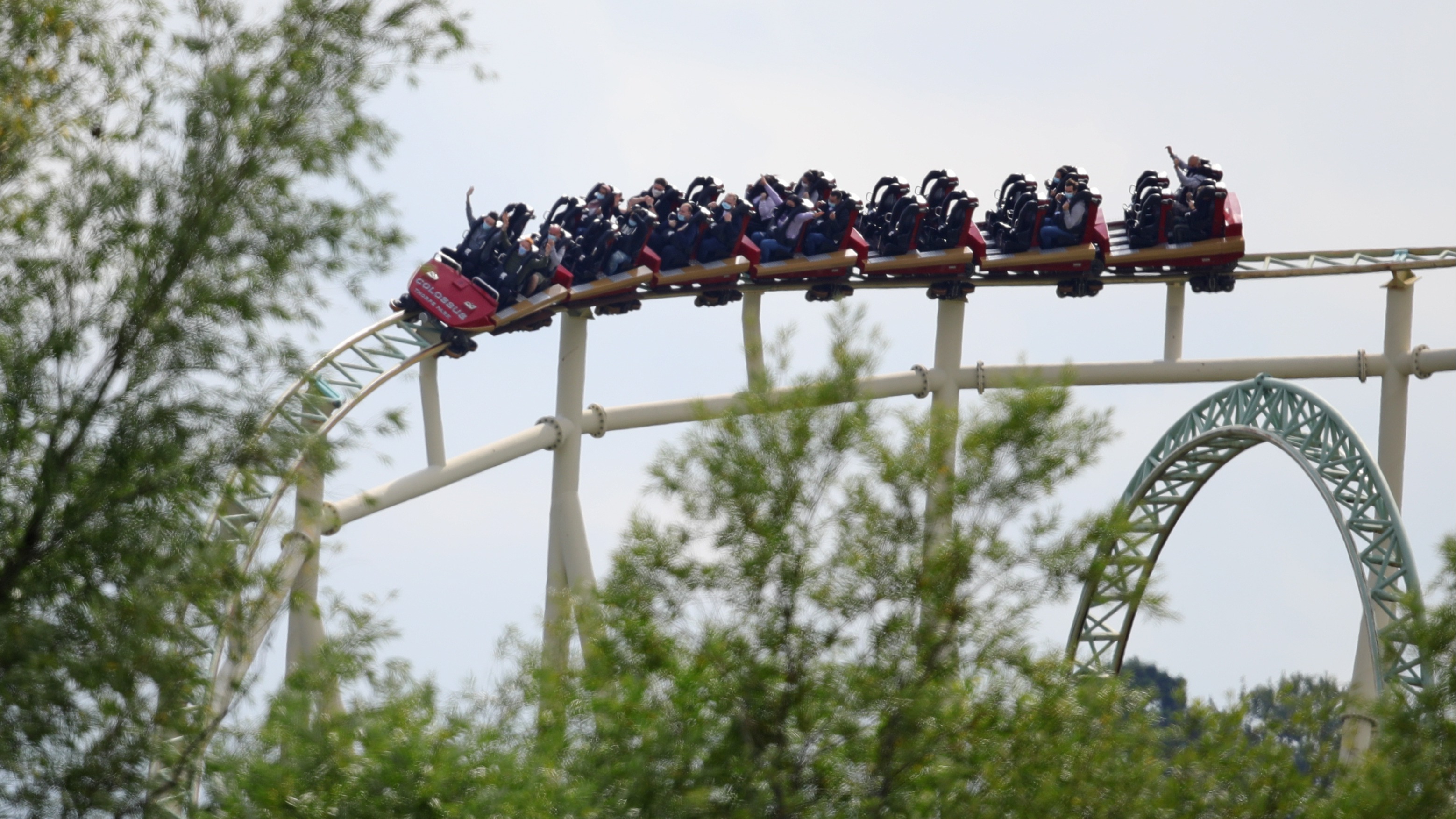 Covid: Pop up vaccine centre set to open at Thorpe Park | ITV News