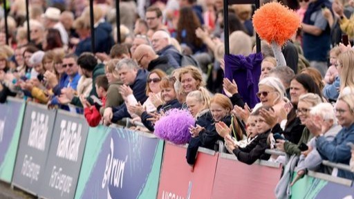 Thousands sing God Save the King at Great North Run start line in ...
