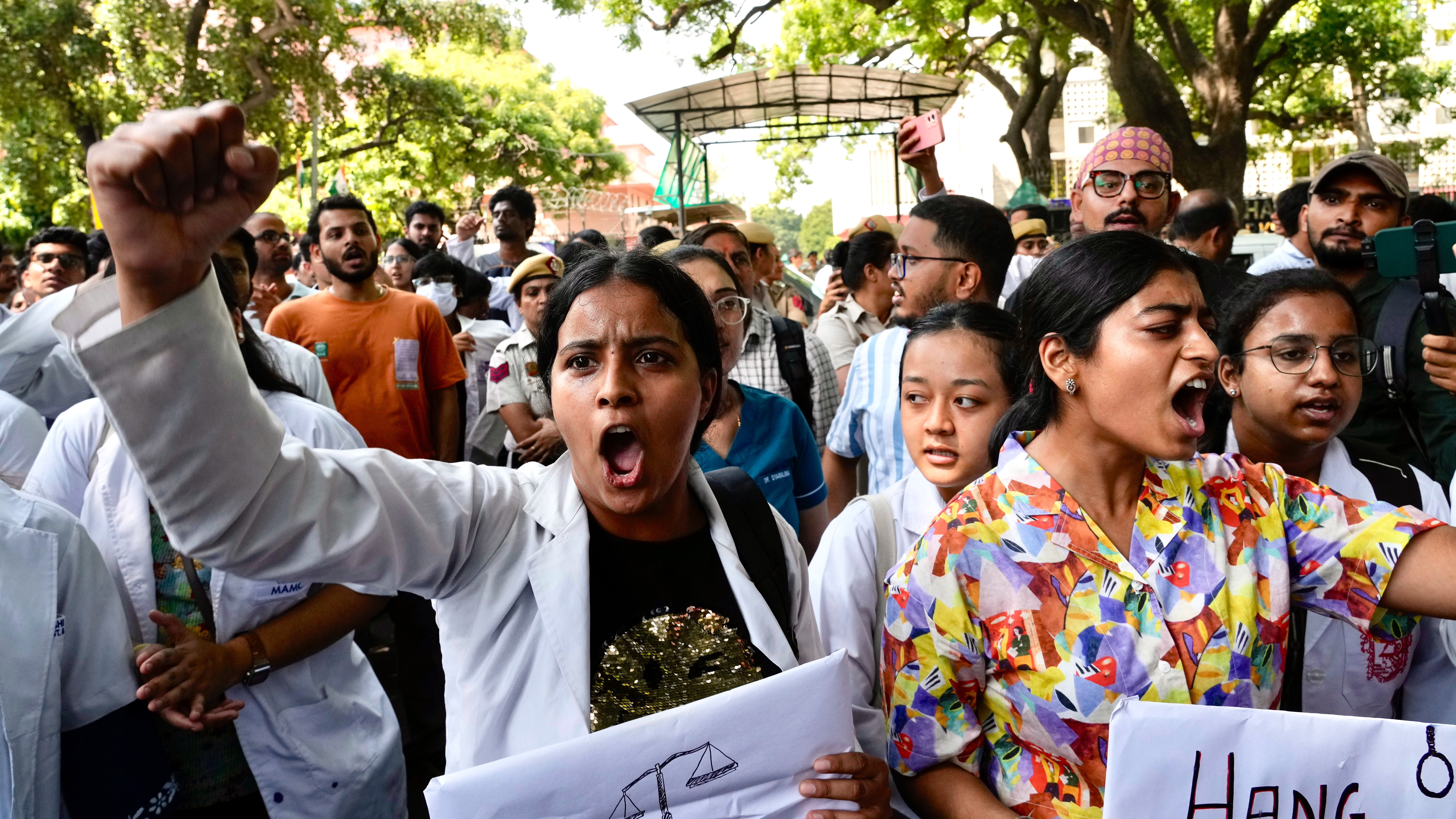 India protests escalate after rape and murder of female trainee medic ...