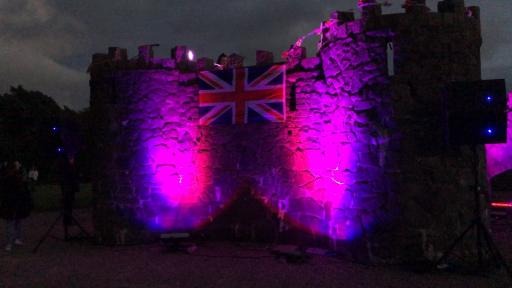 Candlelit vigil honouring Queen Elizabeth II held for mourners at ...