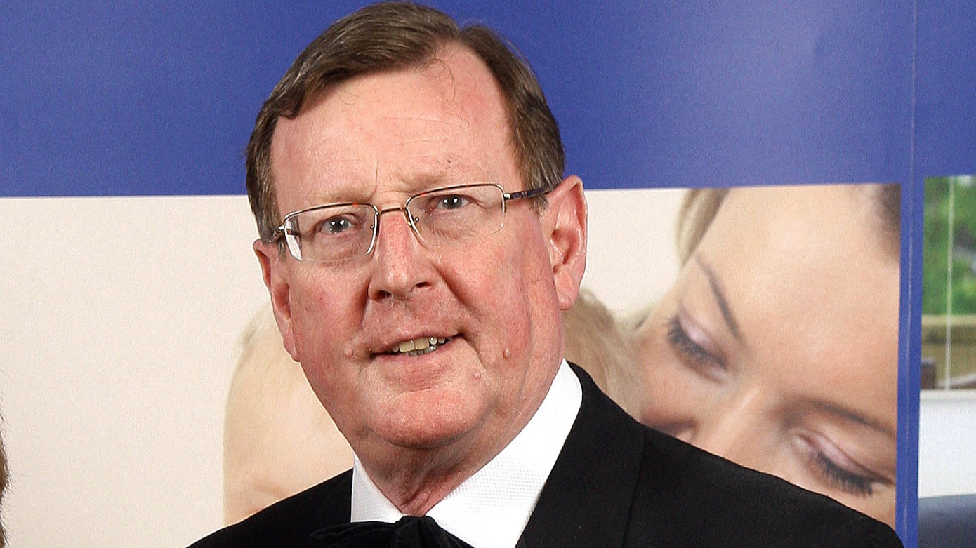 Tributes paid to David Trimble following his death at the age of 77 ...