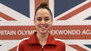 Beth Munro targets paralympic medal just weeks after her first ever ...