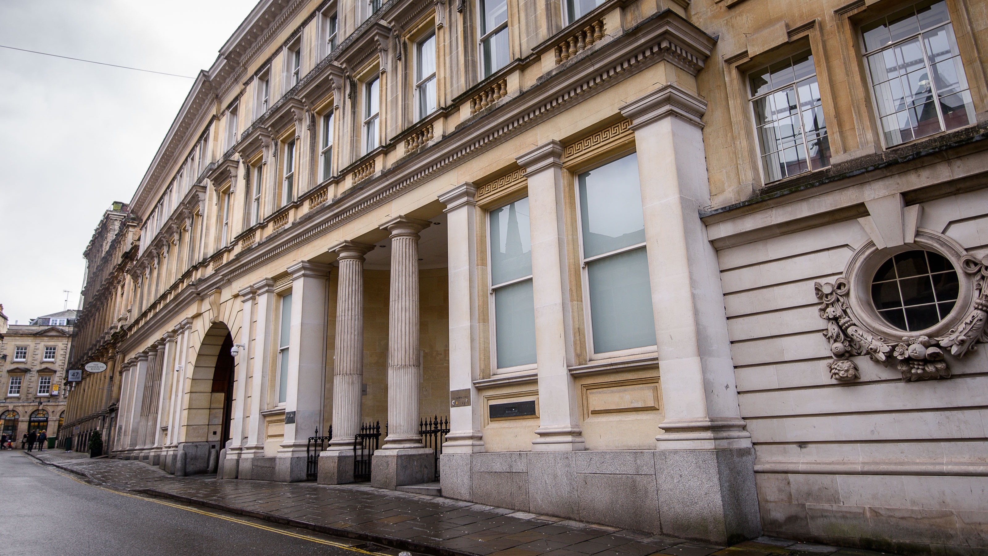 Londoner who shone laser at police helicopter 'too tall for prison cell ...