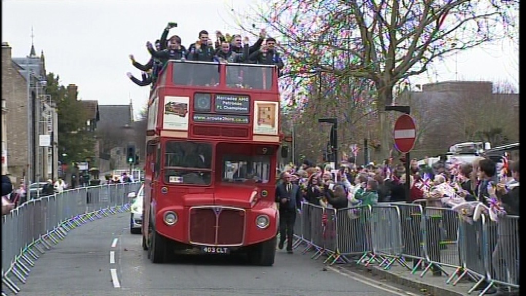 F1 World champs take the bus to celebrate | ITV News Anglia