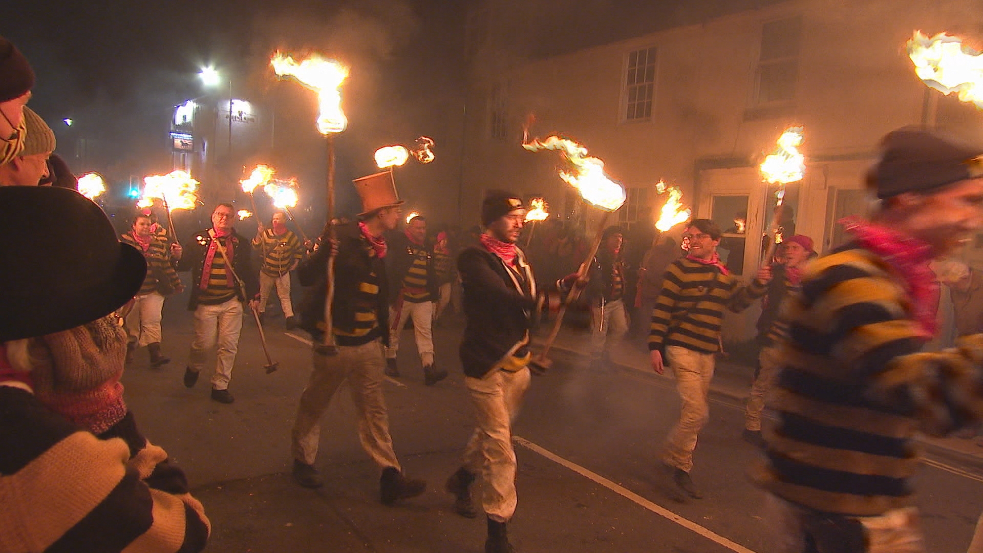 Lewes bonfire celebrations return to light up the skies | ITV News Meridian