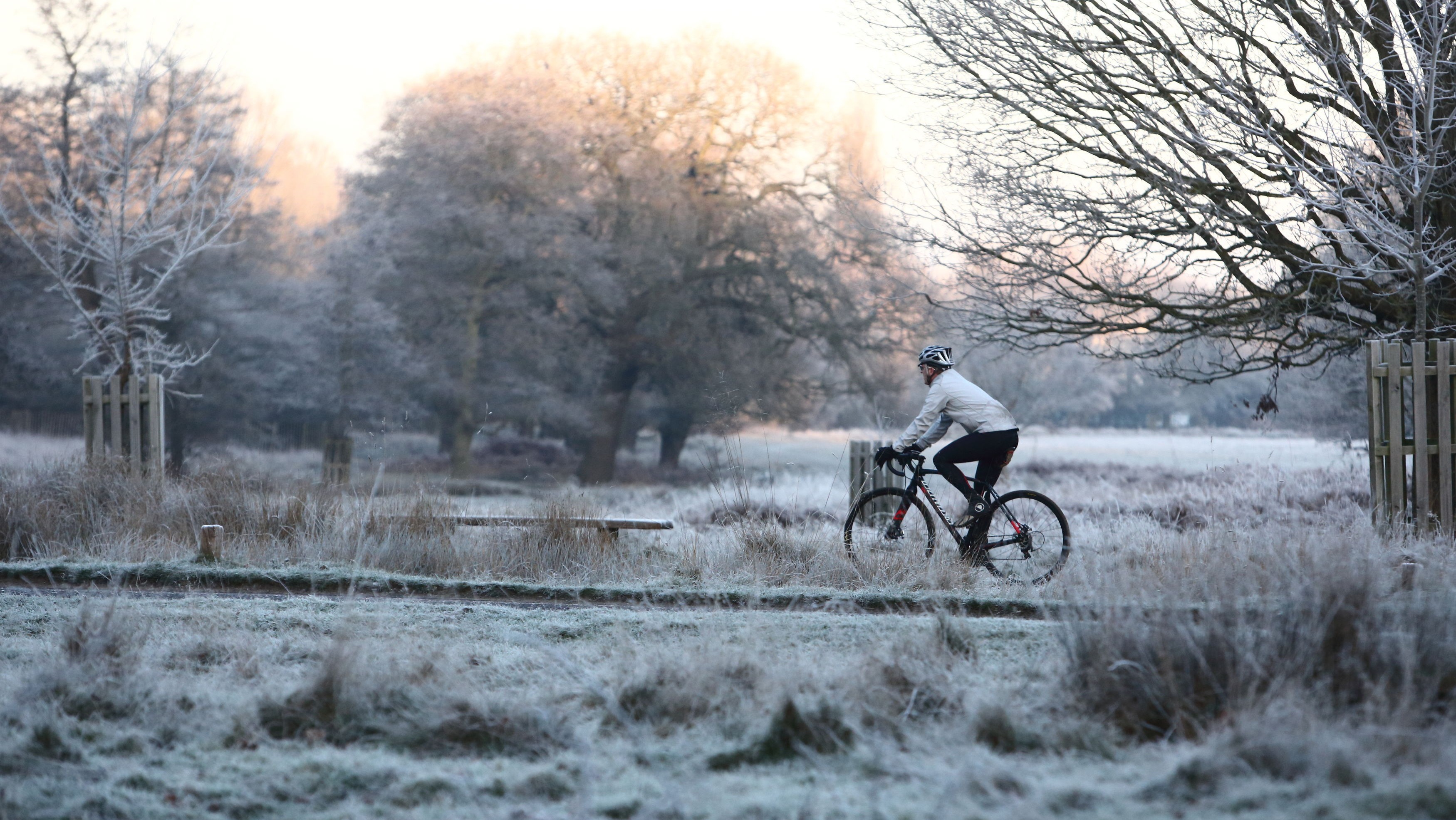Weather: Cold, bright and mainly dry on Friday | ITV News London