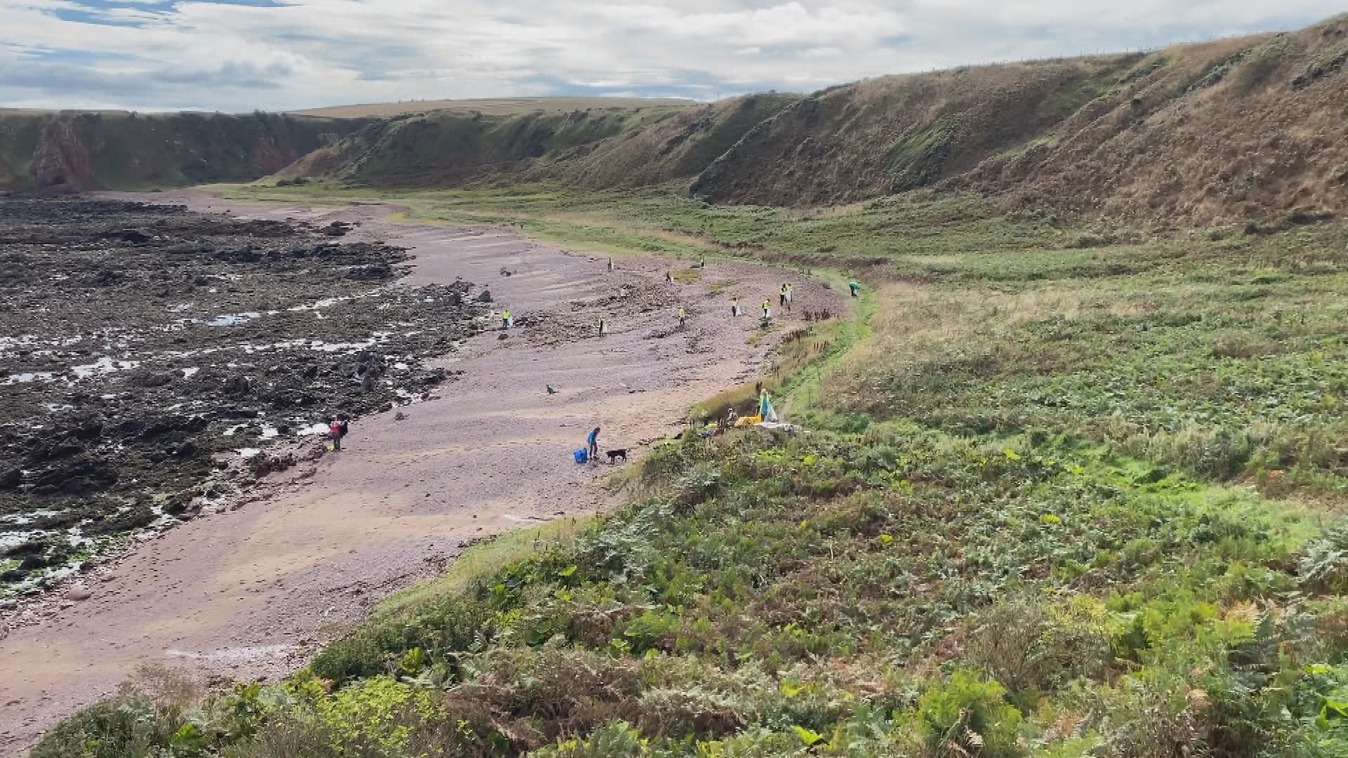 Volunteers remove 500kg of rubbish in cross-border beach clean | ITV ...