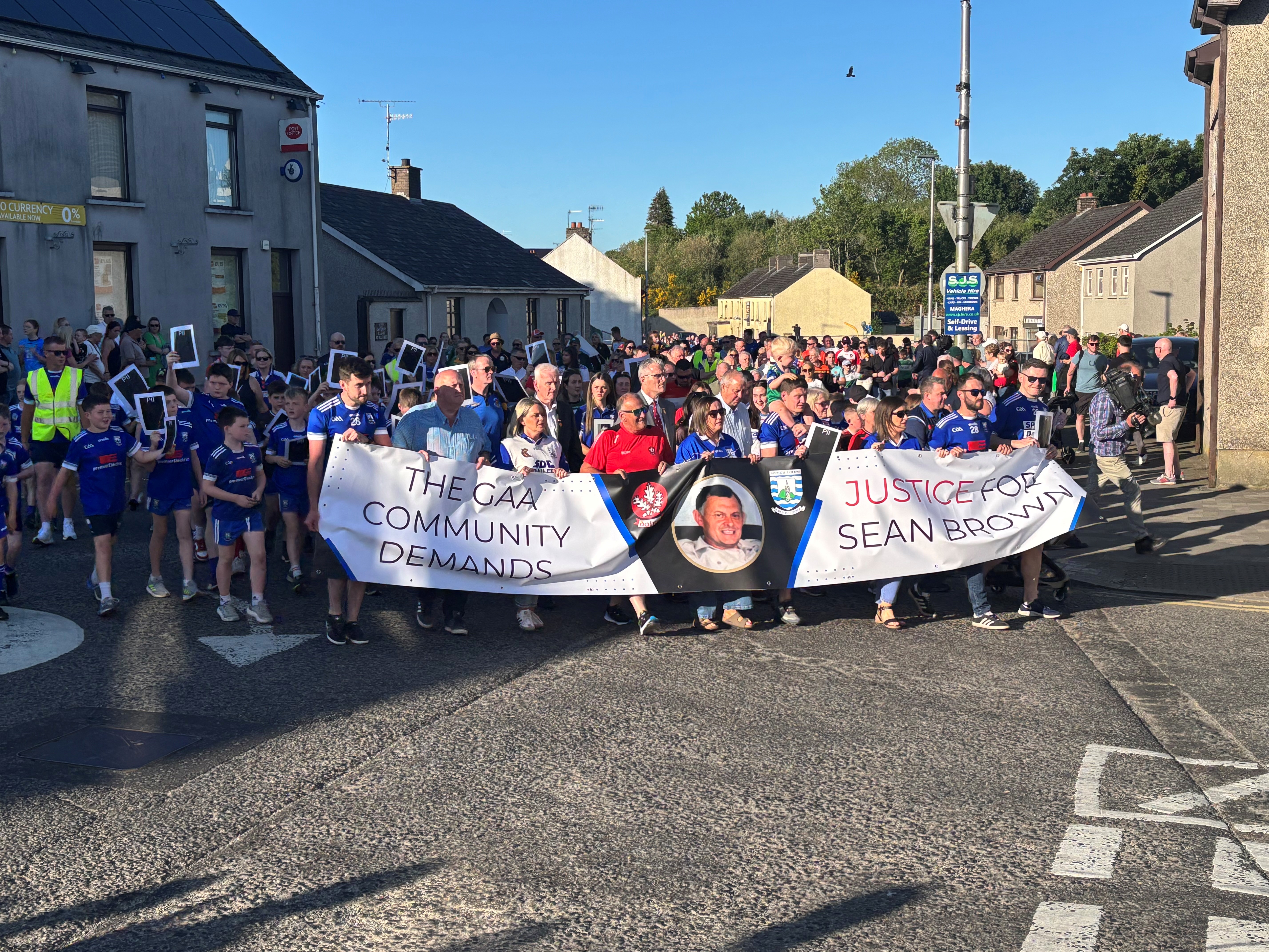 Crowd backs calls for public inquiry into 1997 murder of GAA official ...