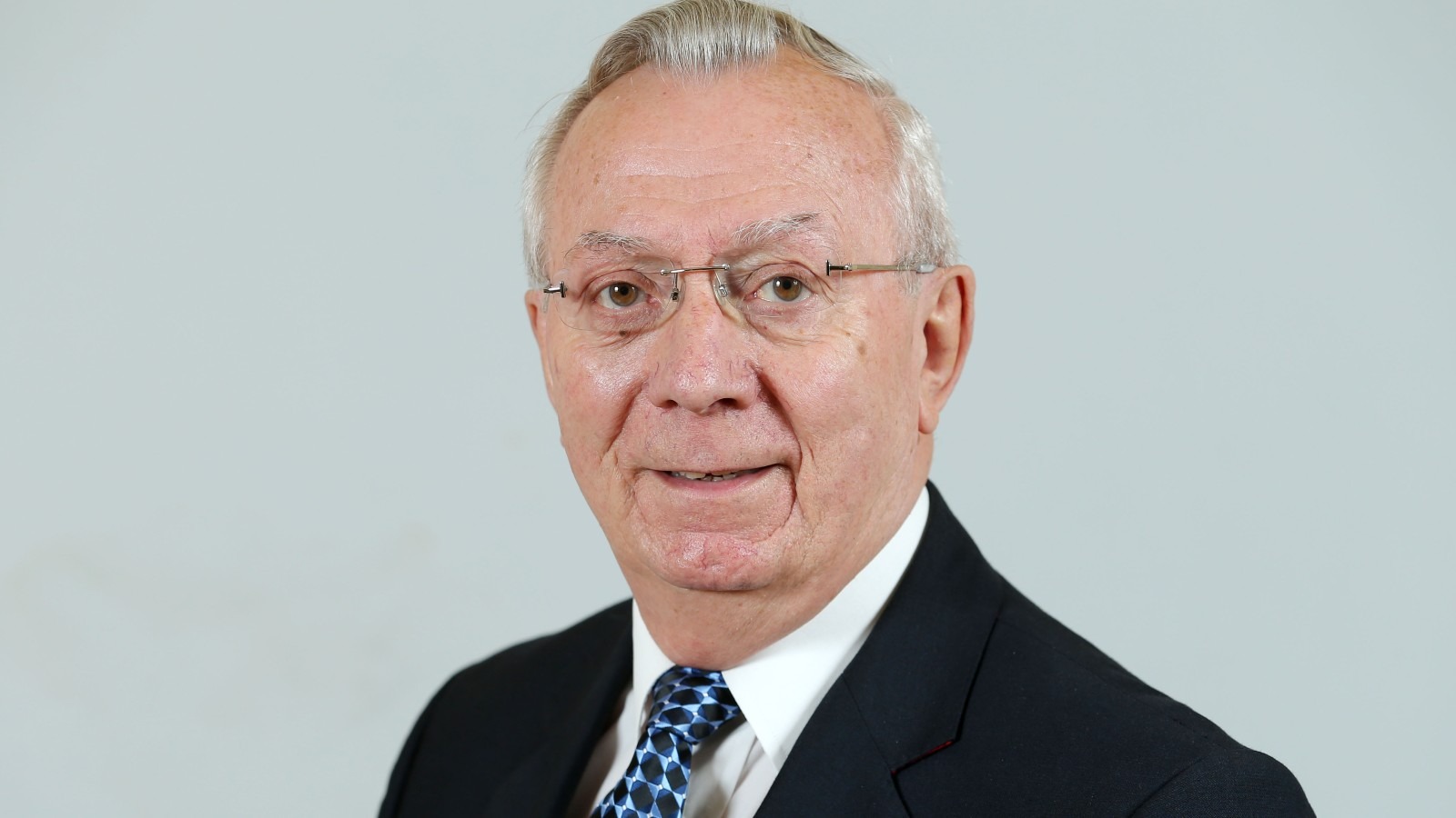 Tributes paid to former UUP MLA Sam Gardiner MBE who has died at the ...