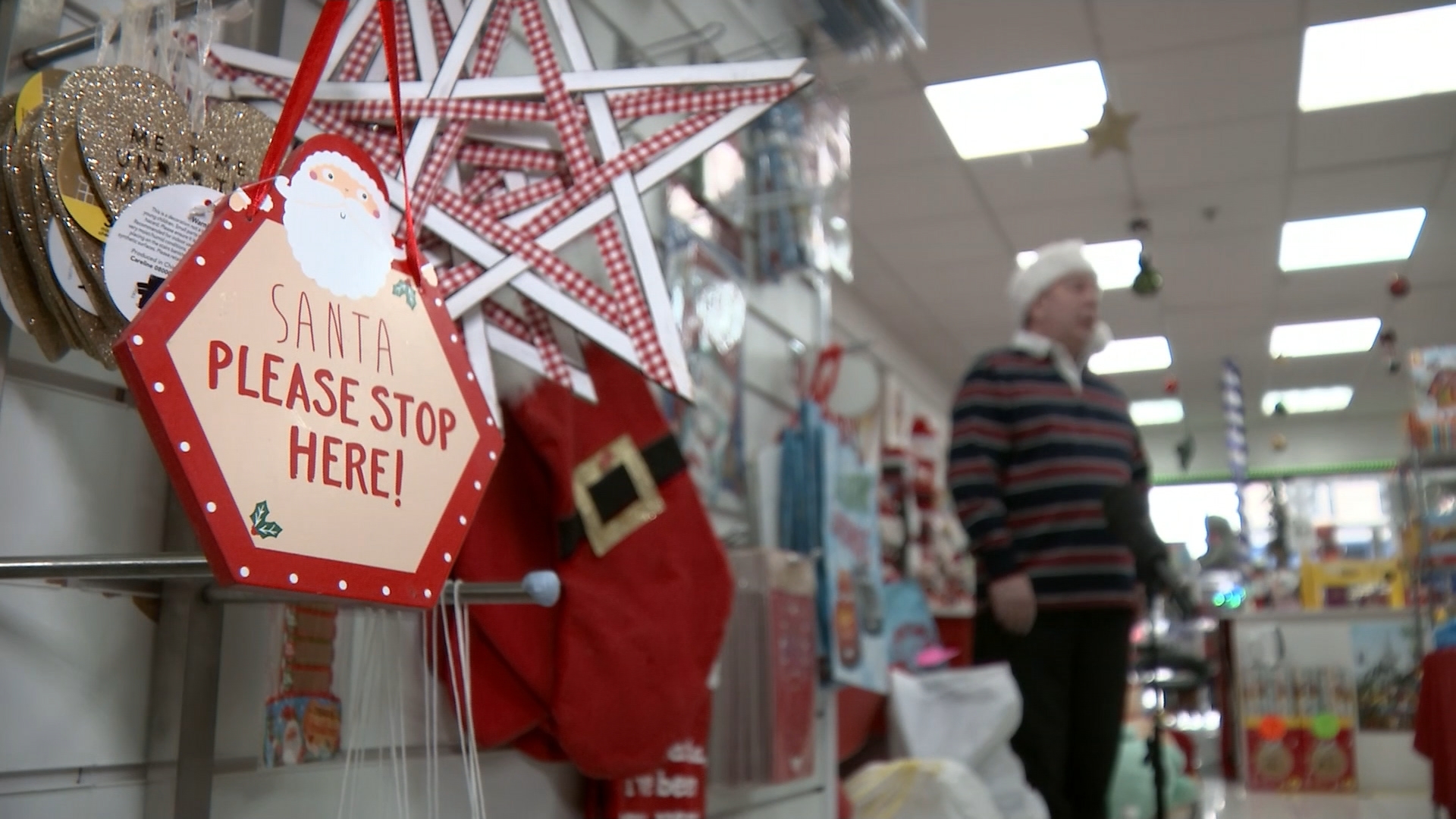 The Secret Santas bringing cheer to 1,000 of the poorest children | ITV ...