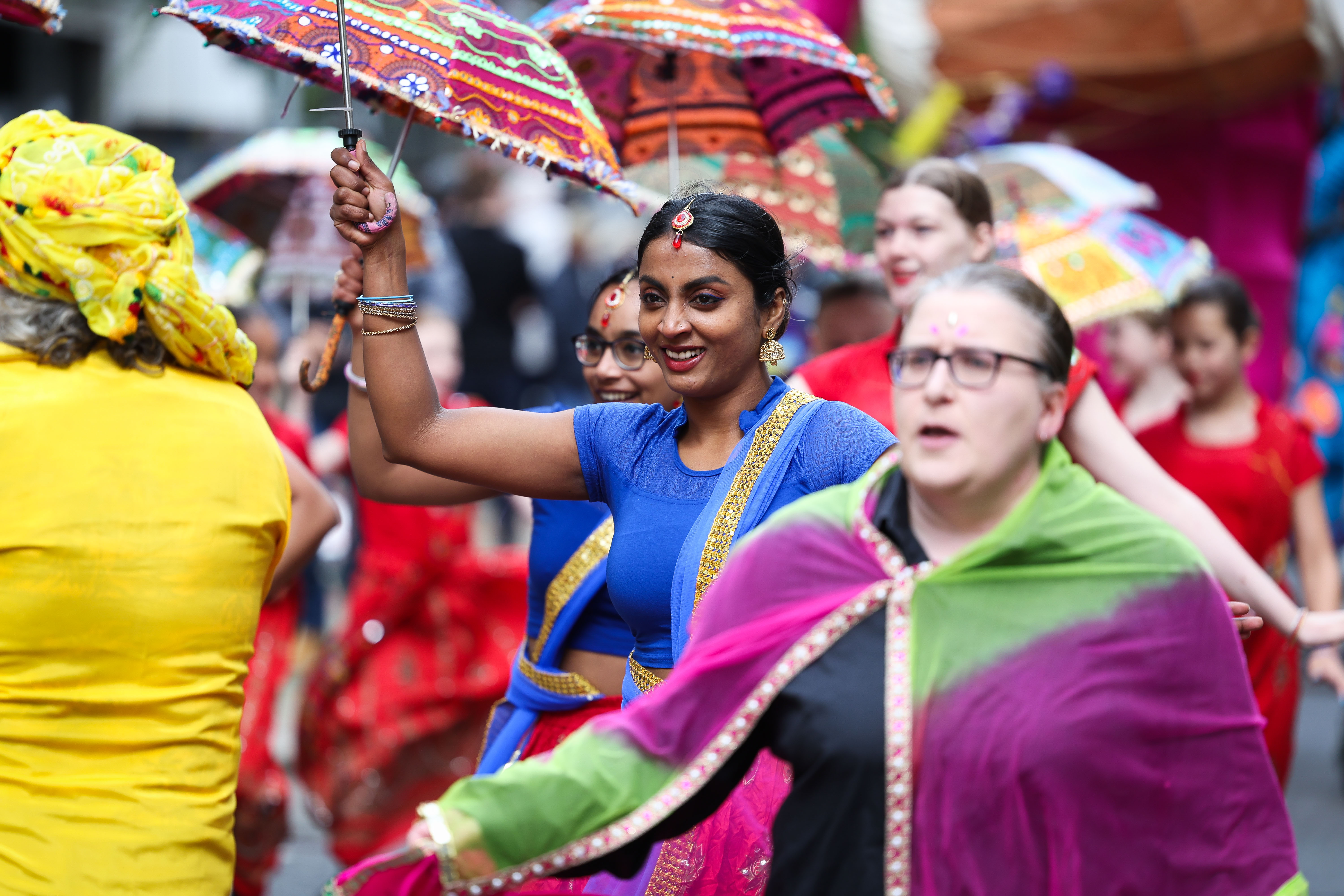 Thousands take part in carnival to open Mela festival in Belfast | UTV ...