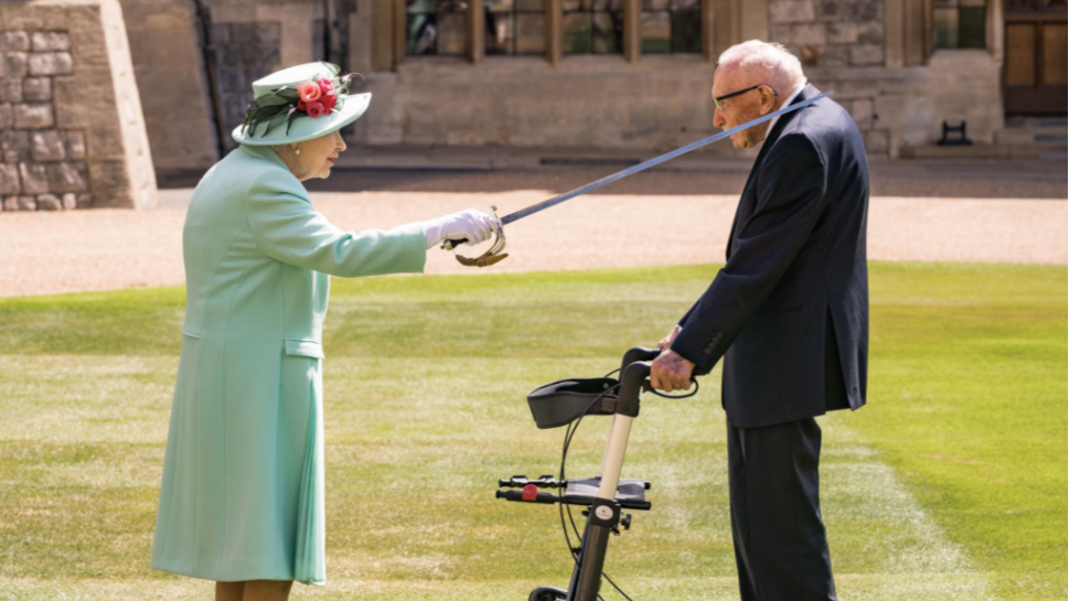 Arise, Captain Sir Thomas Moore! The queen knights Bedfordshire veteran ...