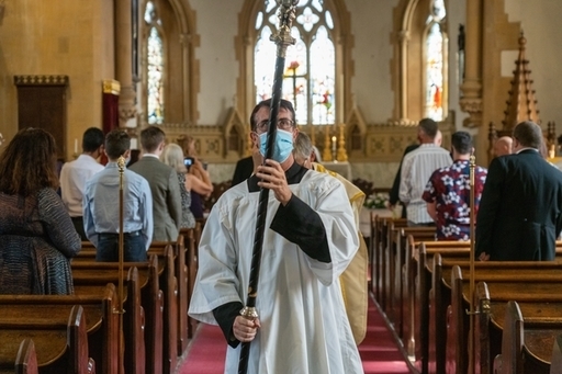 Church leaders recommend wearing face masks during worship | UTV | ITV News