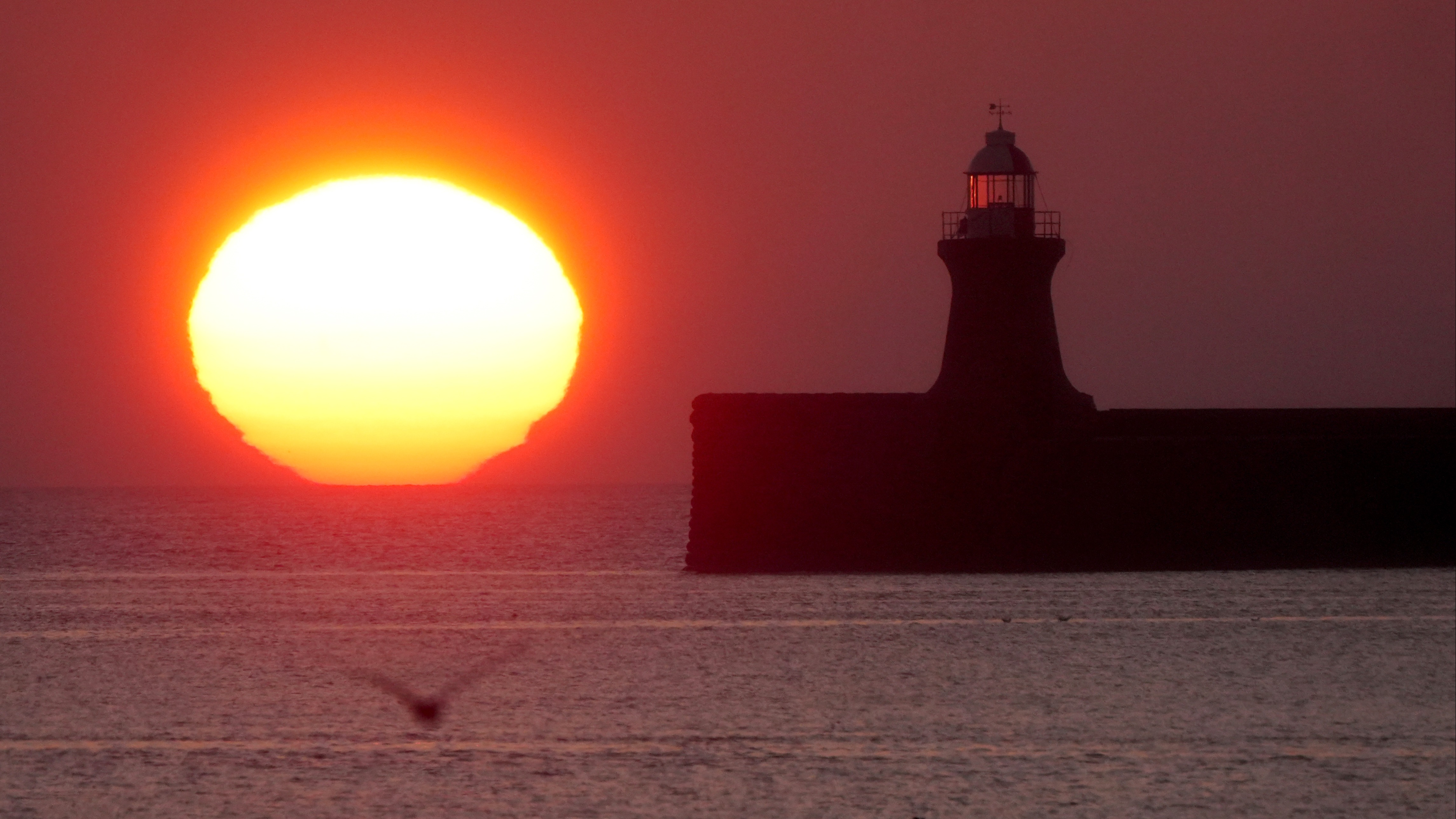 Parts of UK set to be hotter than Barcelona and the Costa Del Sol | ITV ...