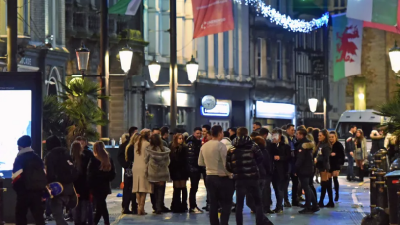 Police in Cardiff given lockdown powers to help stop weekend visitors ...