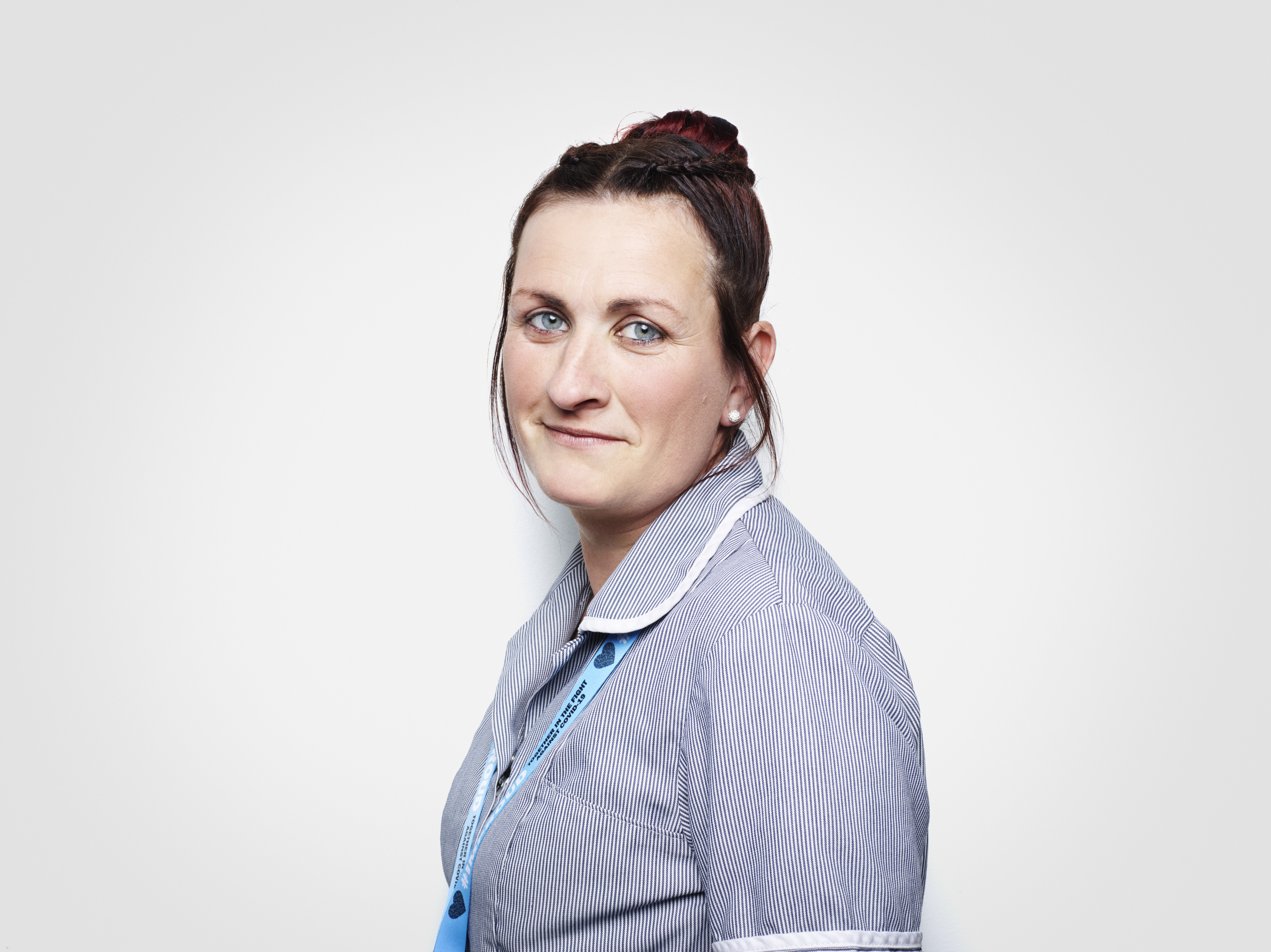 Powerful portraits pay tribute to NHS frontline heroes | ITV News Granada