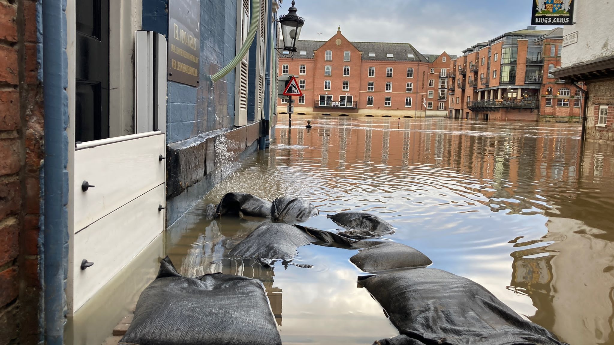 Storm Henk: Flooding in York and North Yorkshire as River Ouse levels ...