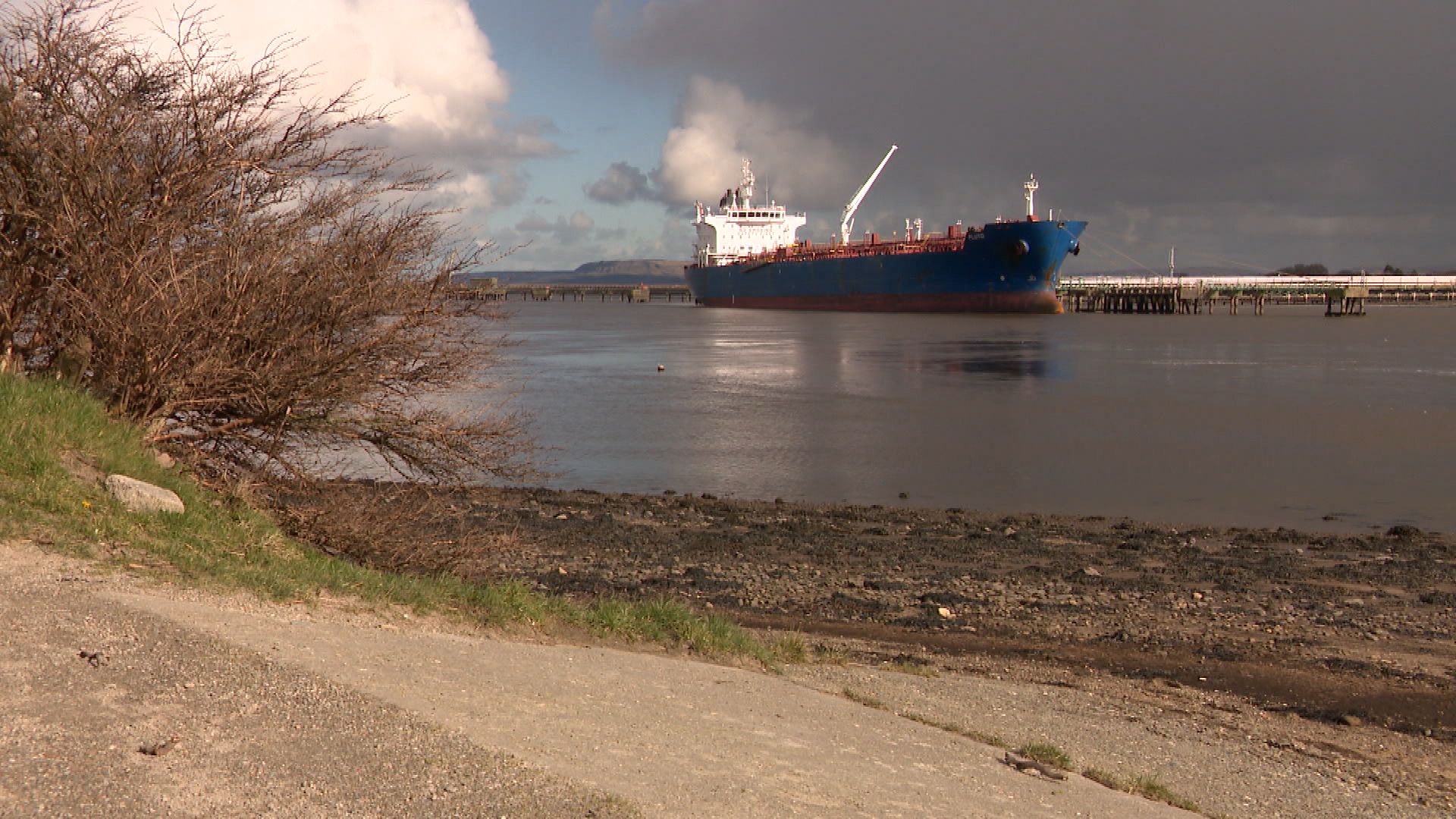 Call for tighter sanctions as crude oil from Russia unloaded in Derry ...