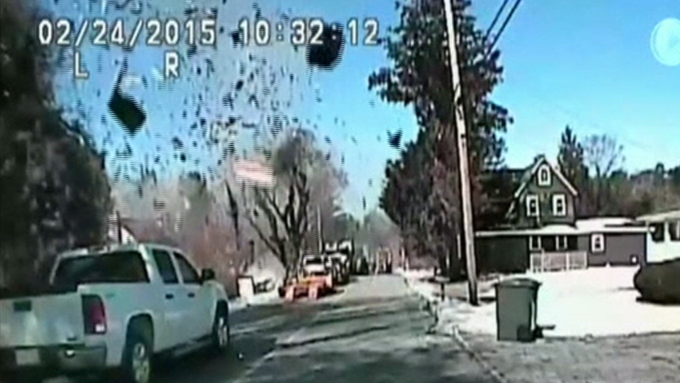 Footage captures the moment a house exploded in New Jersey | ITV News
