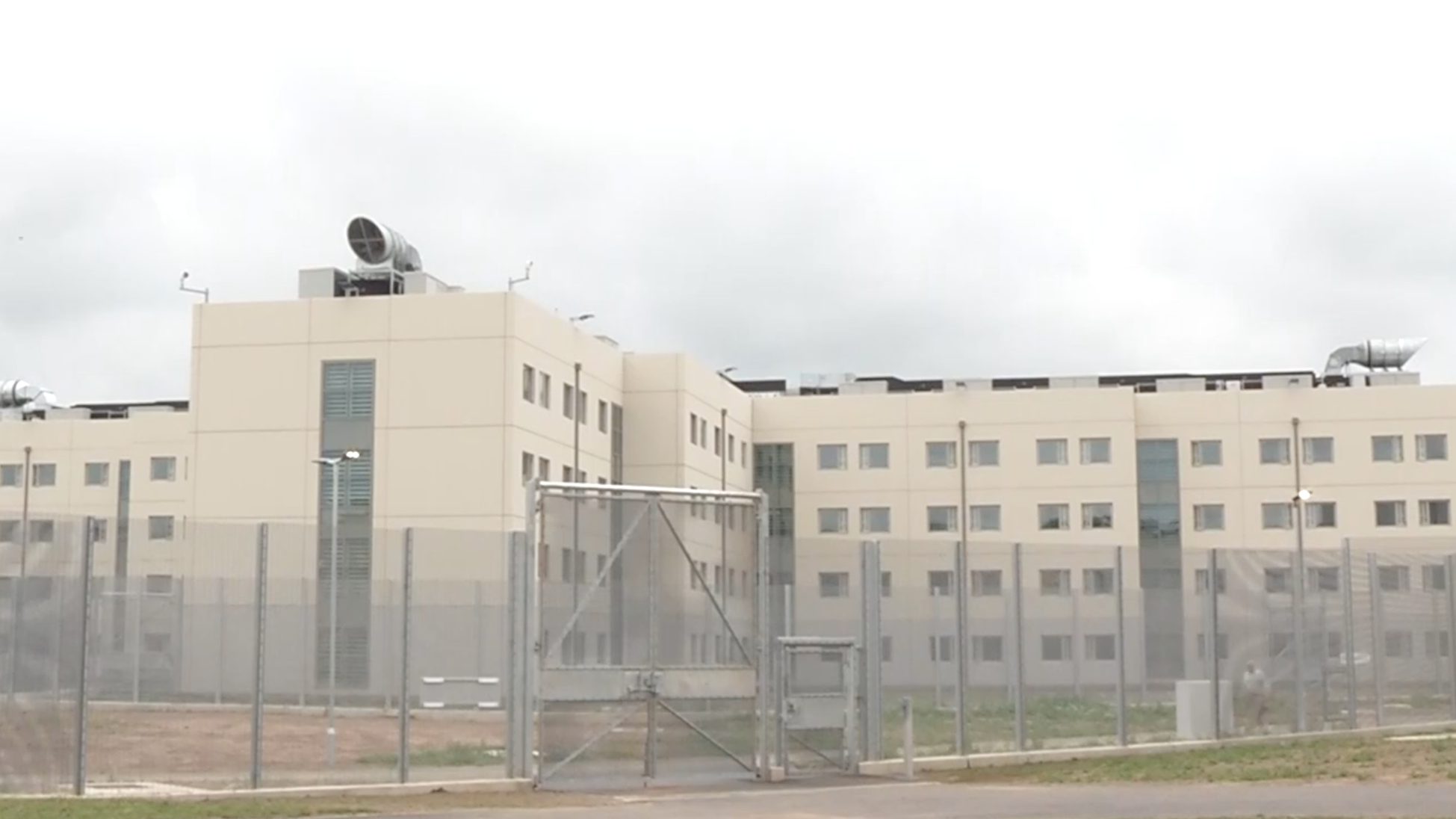 New 'smart' prison aims to rehabilitate nearly 2,000 prisoners | ITV ...