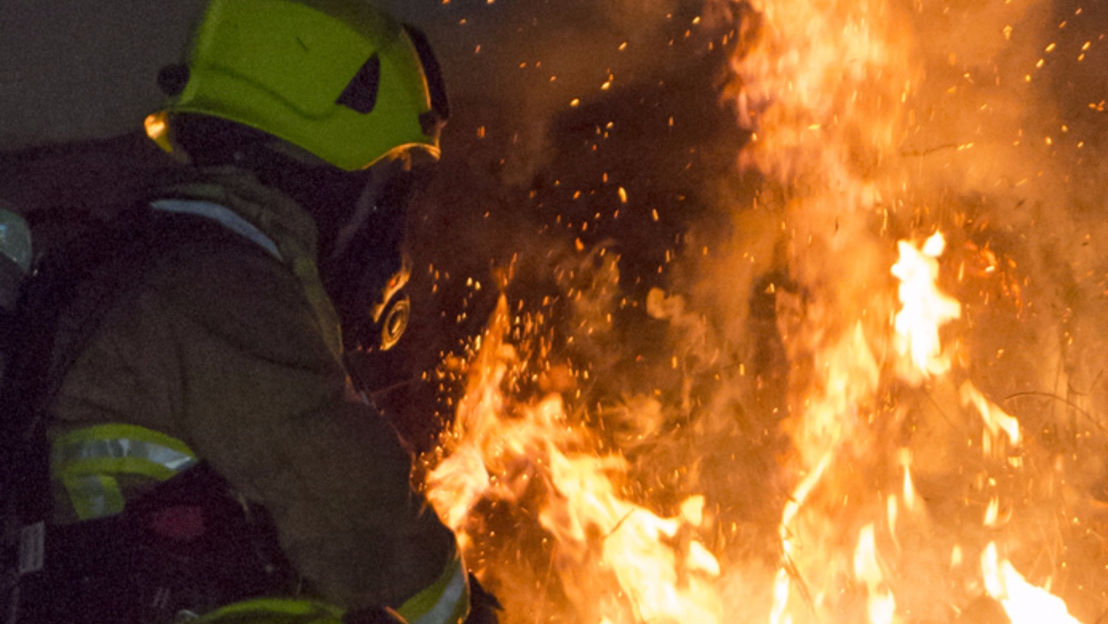 Fire tears through thatched home | ITV News Anglia