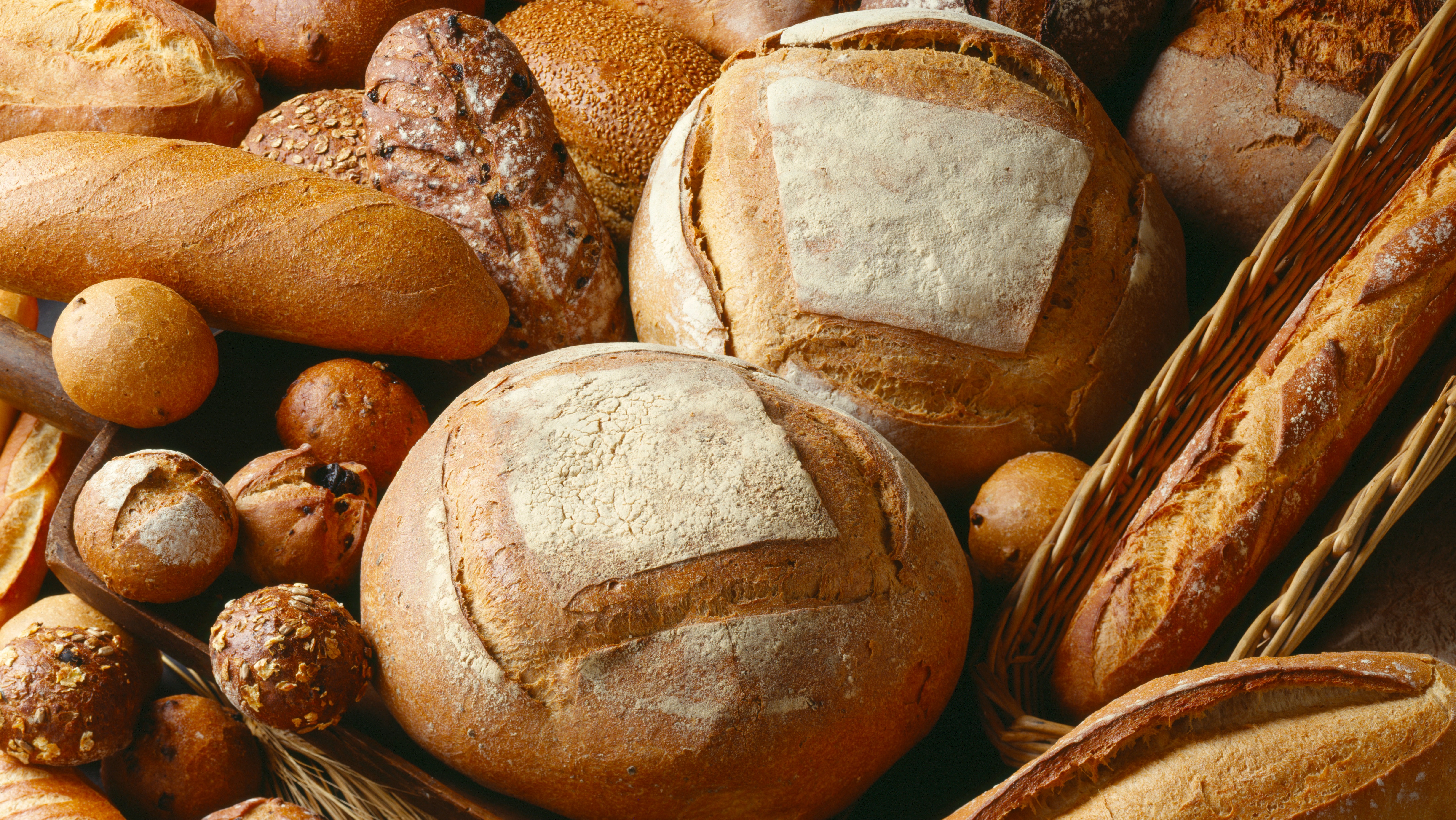 Armed robbers steal bakery van containing 700 loaves of bread | ITV ...