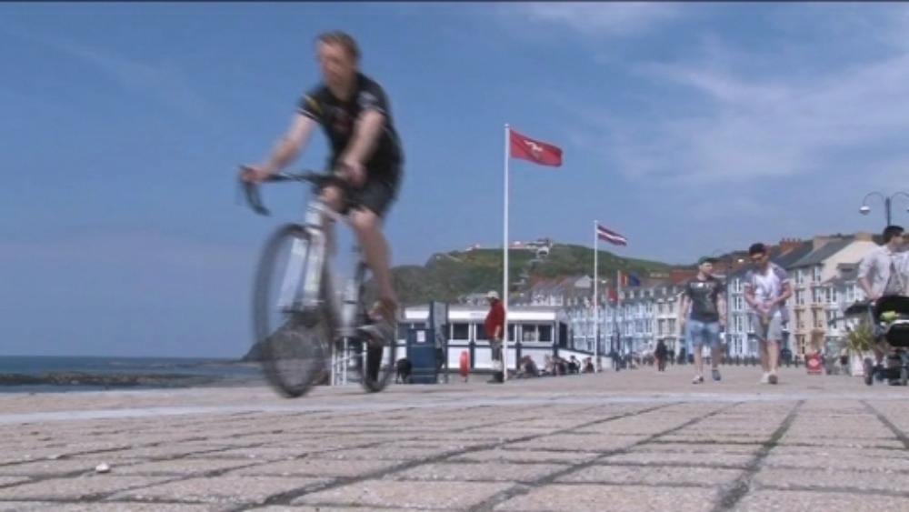 Professional cycle racing comes to the streets of Aberystwyth | ITV ...