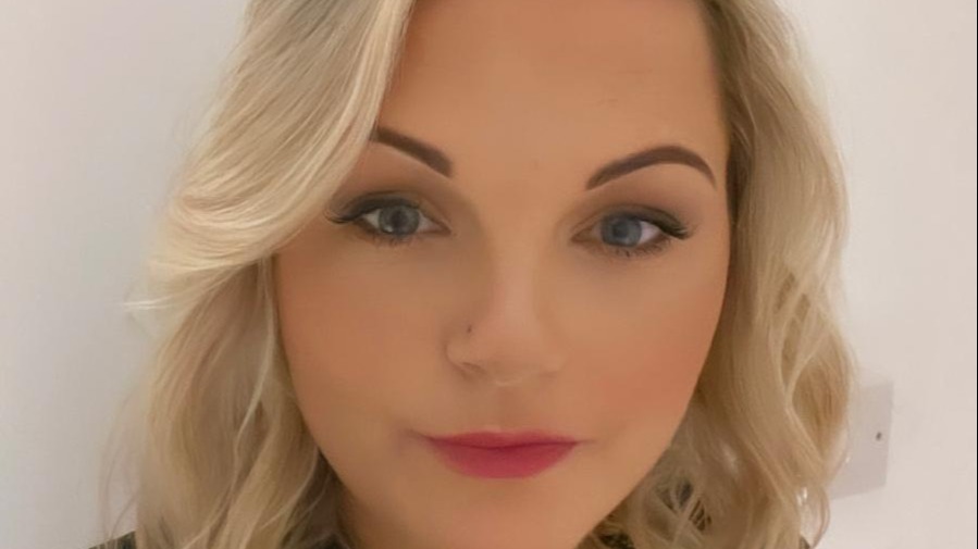 Stephanie Booth's Instagram, Twitter & Facebook on IDCrawl