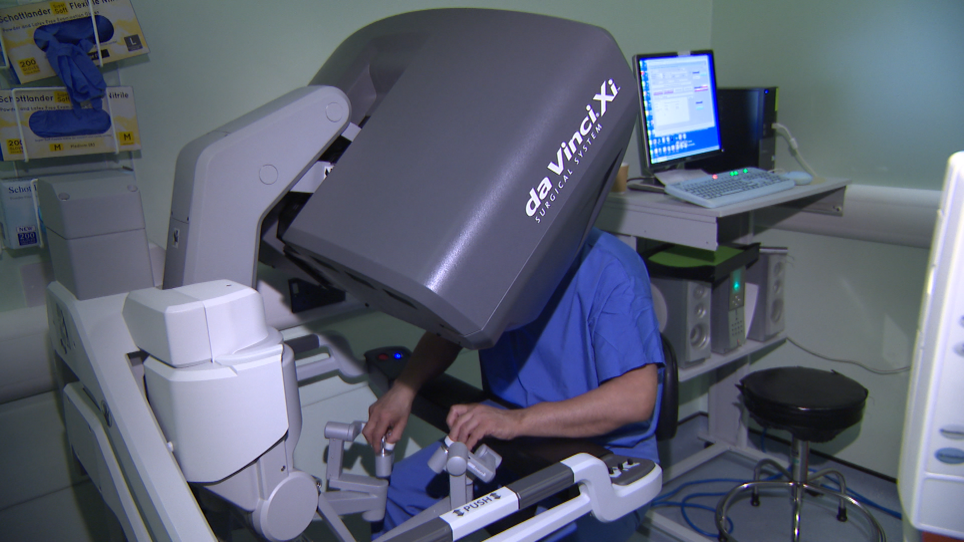 Bedford woman has eyesight saved in world's first robotic eye surgery ...