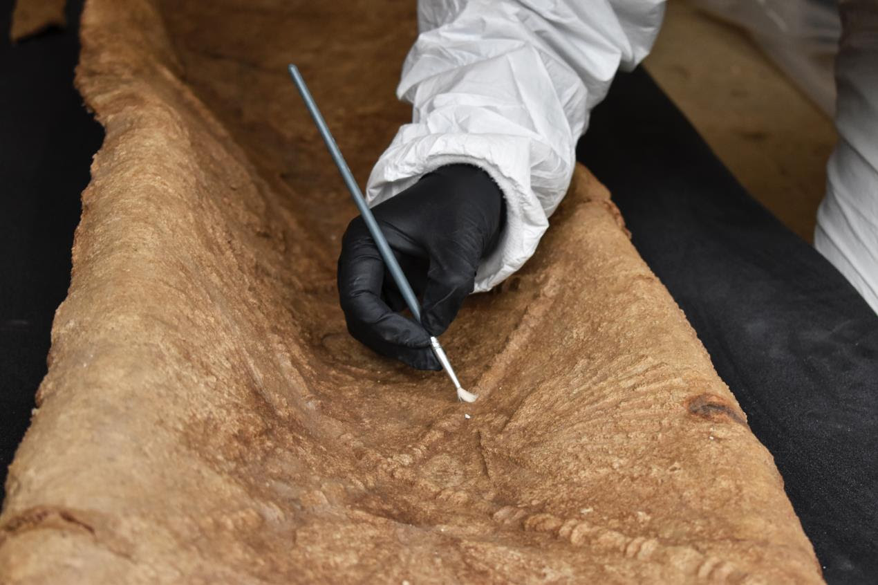 Remarkable grave discovery reveals burial secrets of late Roman ...