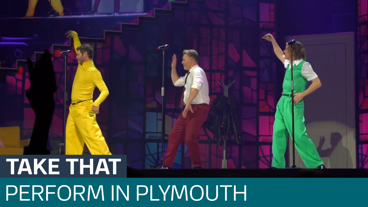 Fans show 'patience' to secure a prime spot at Take That gig - Latest ...