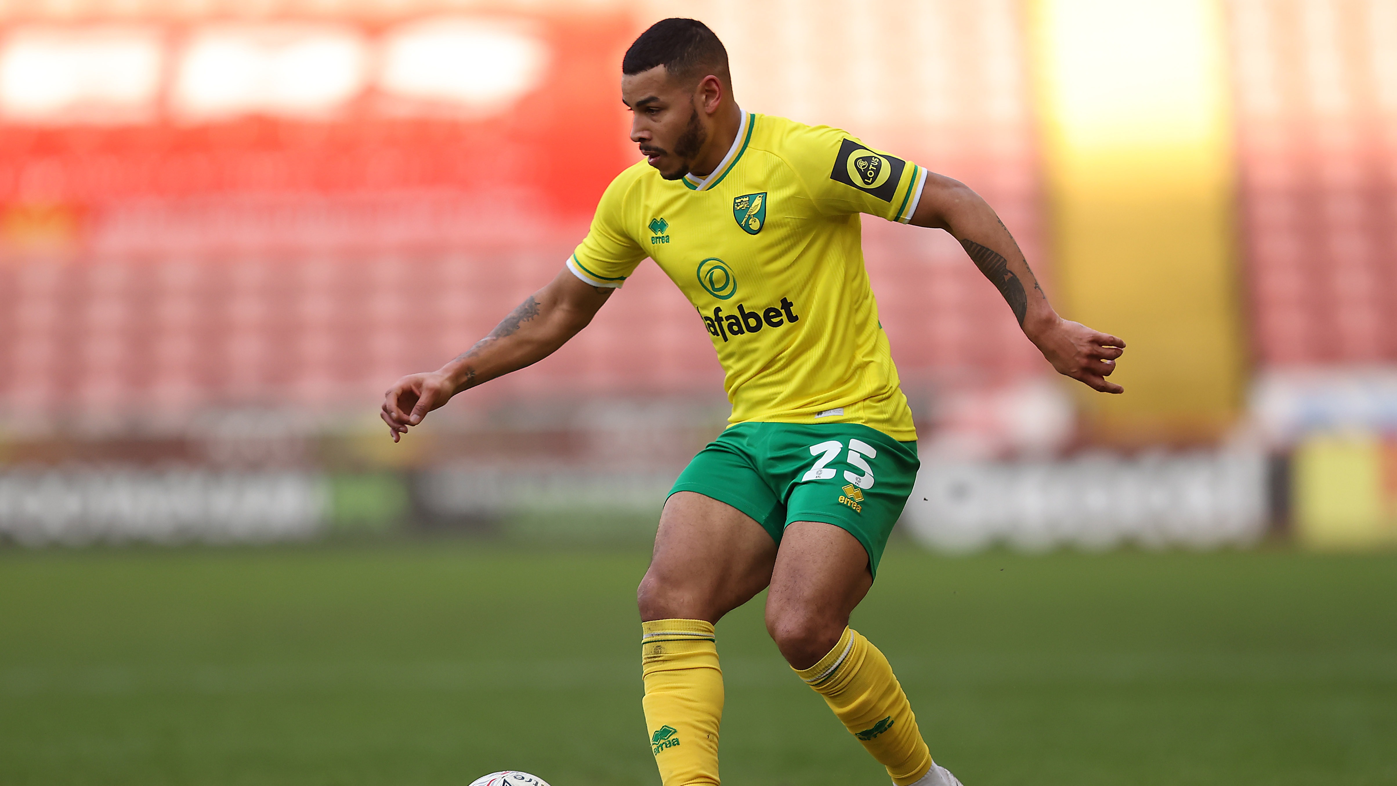 Volcanic ash cloud fails to prevent Norwich City's Onel Hernández from ...