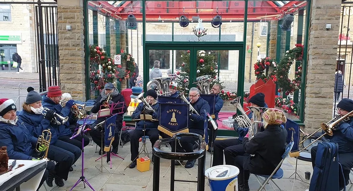 Darwen Brass band kicked out of Wetherspoons for performing war songs after D-Day event | ITV ...