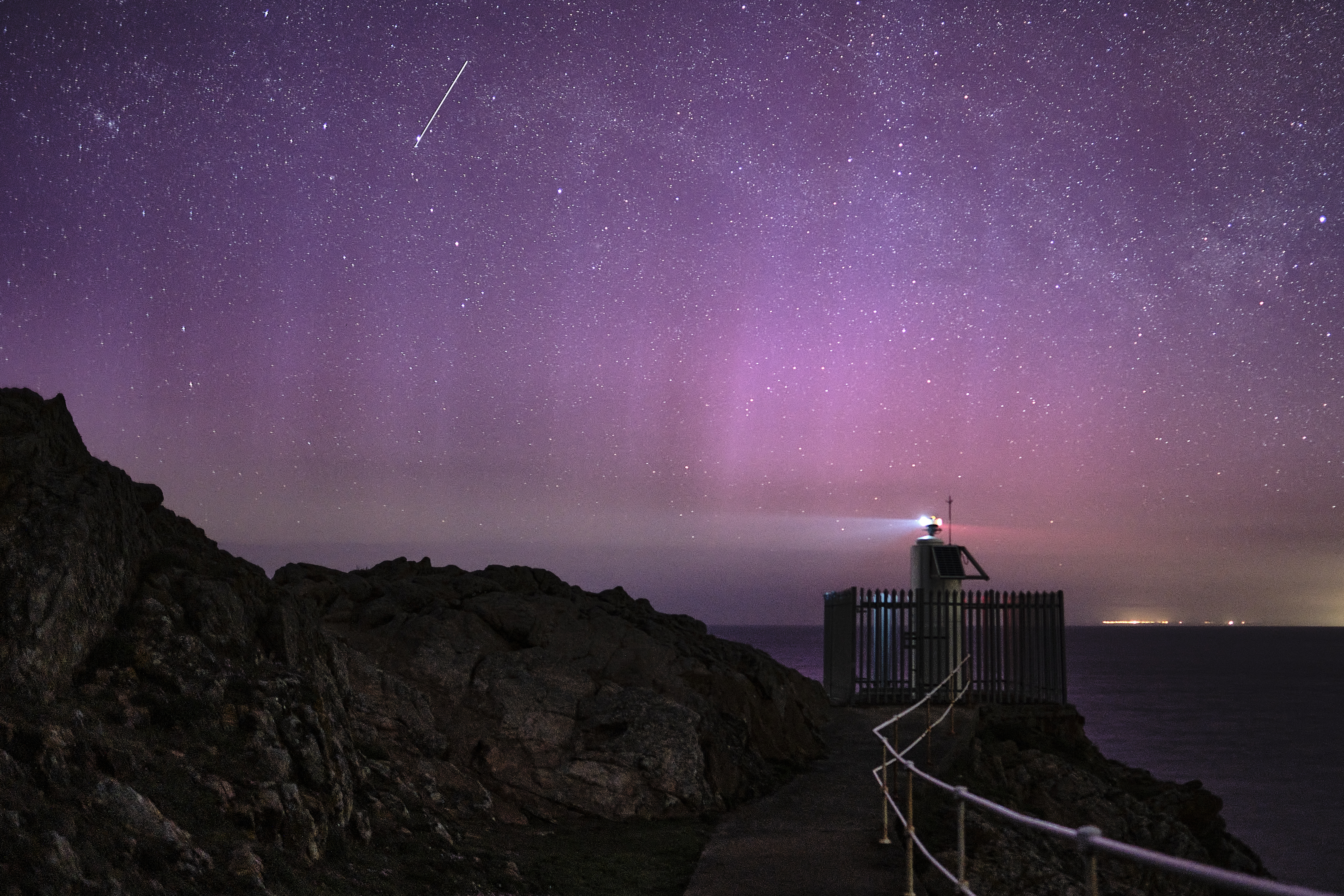 Photographers capture the beauty of the Northern Lights in Jersey | ITV ...