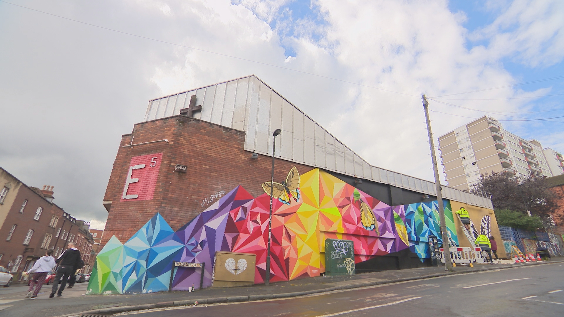 Bristol's biggest new mural aims to inspire hope in Stokes Croft | ITV ...