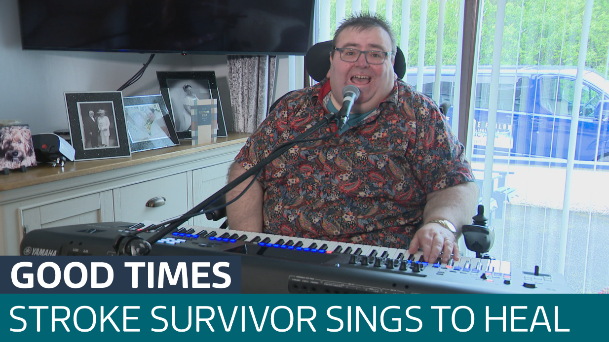 Stroke survivor singing before speaking - Latest From ITV News