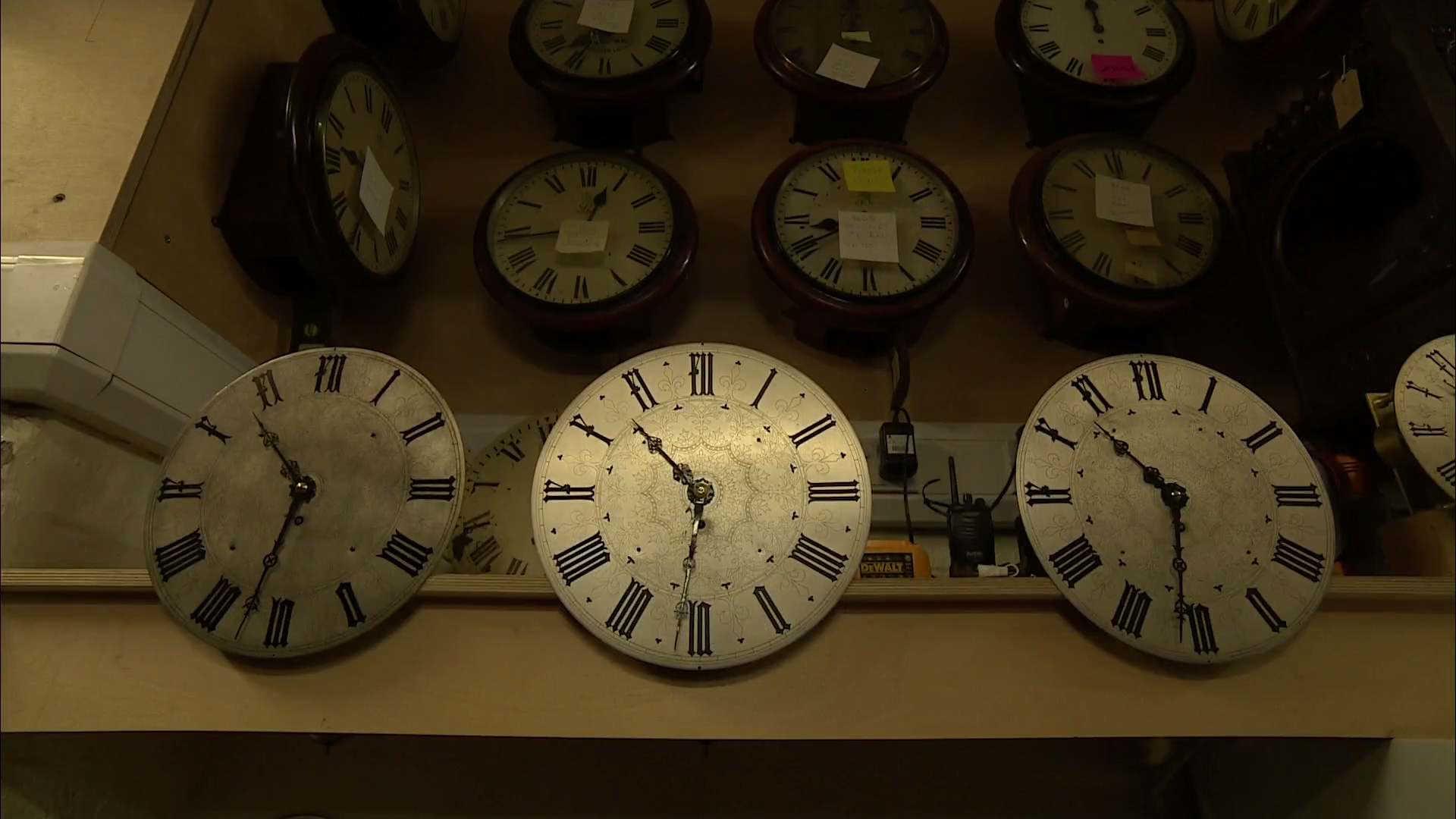 How UK Parliament winds 2,000 clocks to keep them ticking in time for ...