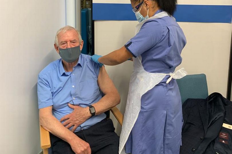 Huddersfield MP Barry Sheerman calls for vaccination centres in ...