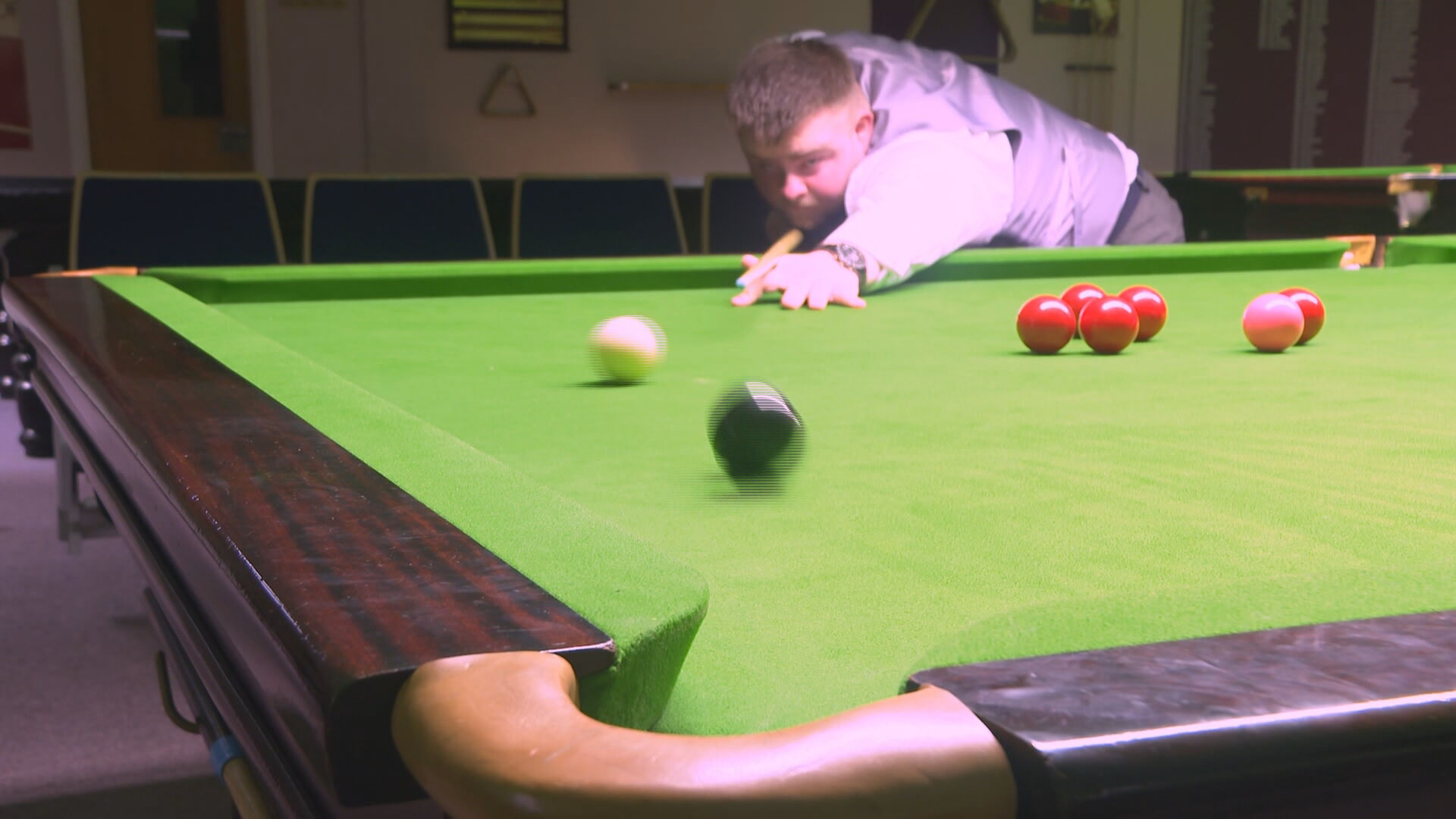 The teen snooker star hoping to follow in Luke Littler's footsteps ...