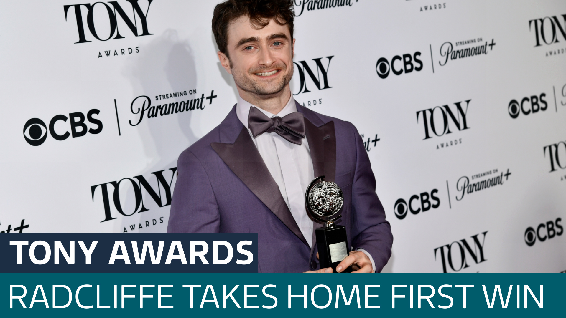 Harry Potter star Daniel Radcliffe picks up his first Tony Award ...
