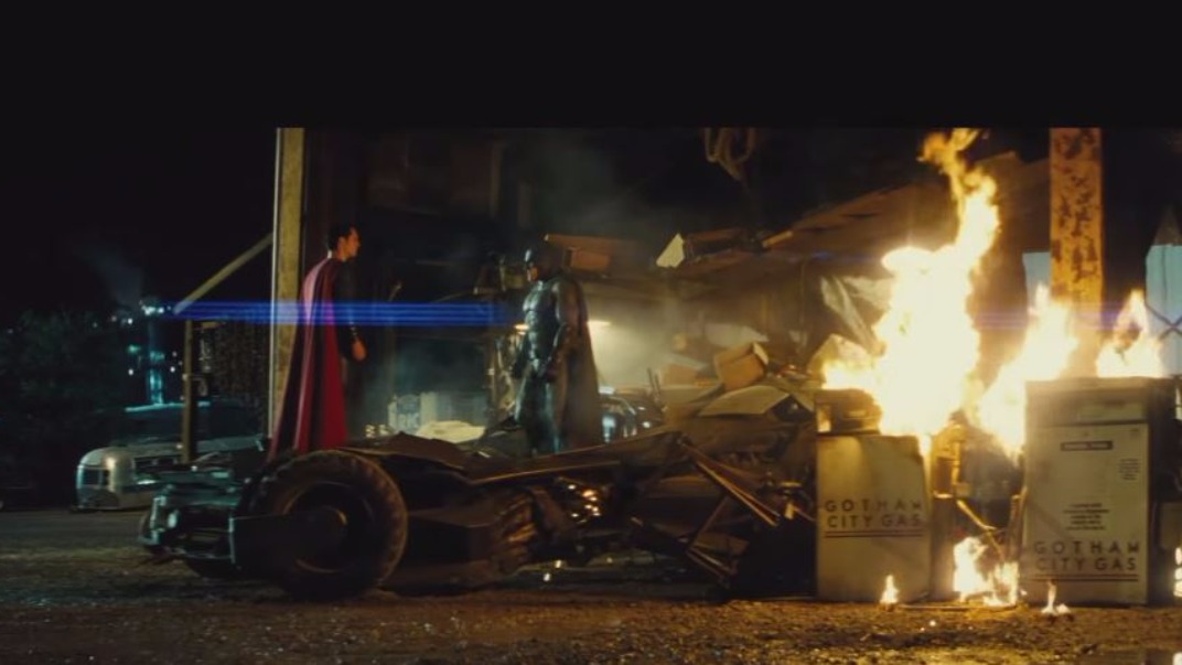 Batman v Superman trailer released at Comic-Con | ITV News