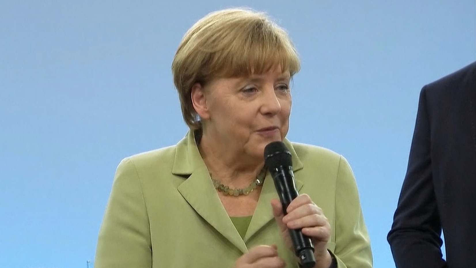 Merkel mocked after asylum speech makes Palestinian girl cry | ITV News