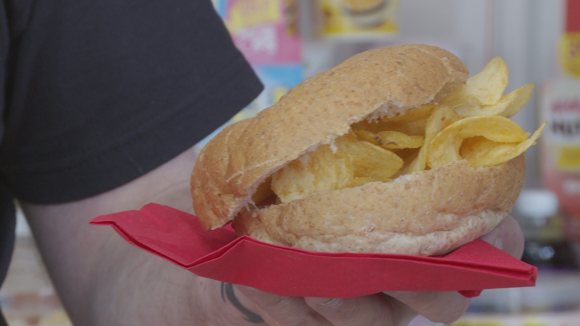 The great crisp sandwich debate: Your suggestions | ITV News Calendar