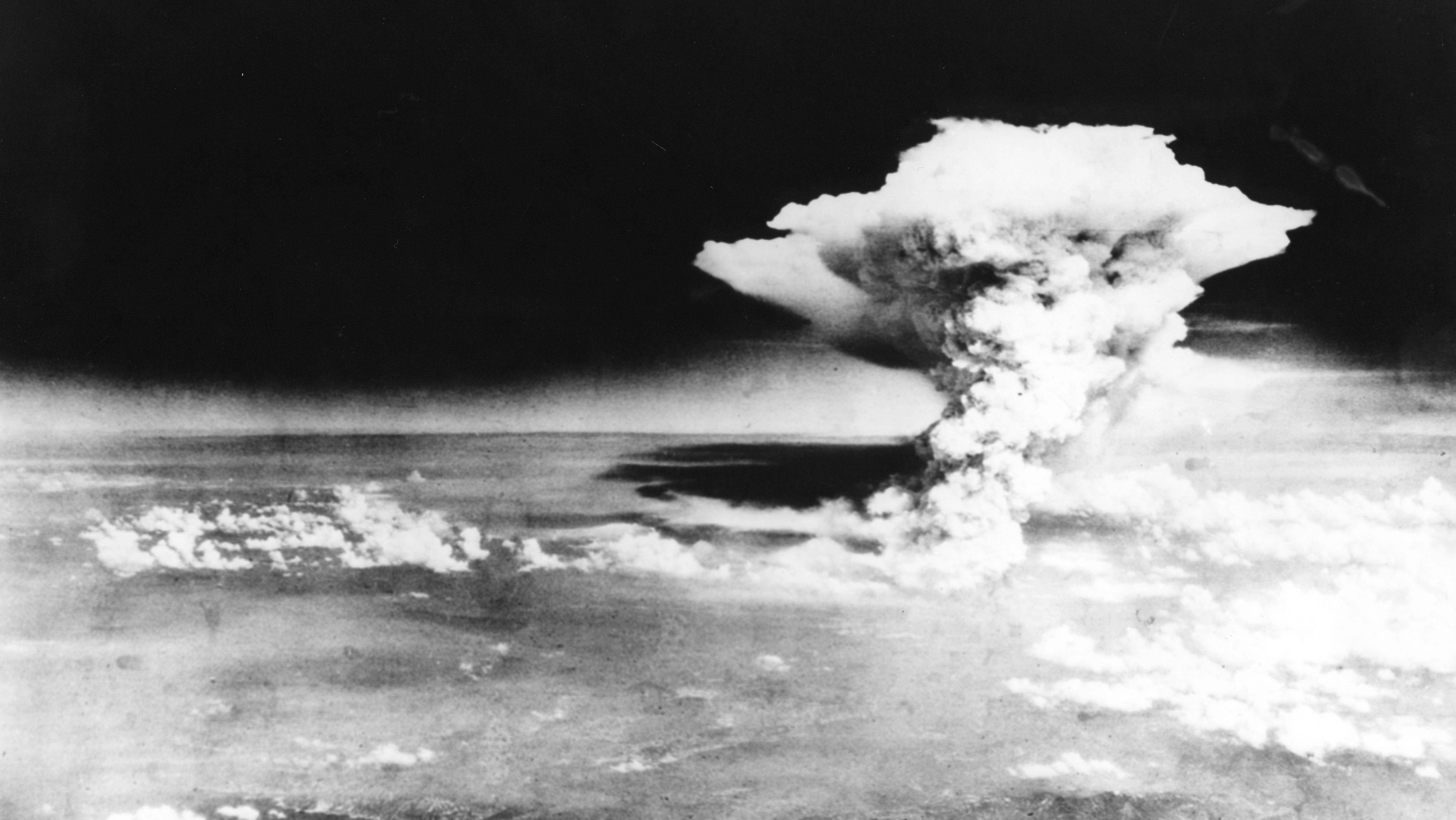 What led to the atomic bomb attacks on Hiroshima and Nagasaki | ITV News