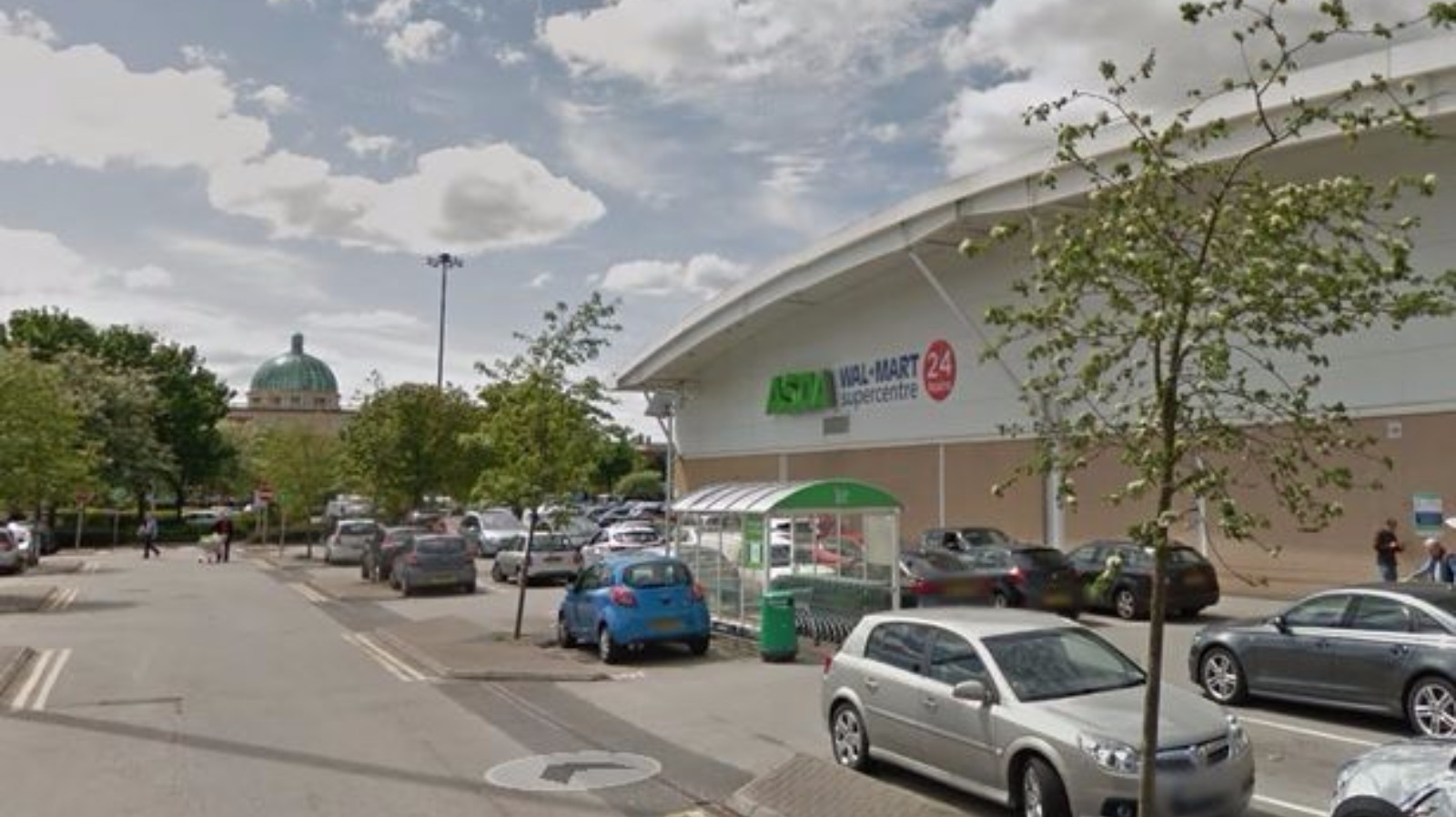 Man poses as Asda worker and walks away with £40k | ITV News Granada