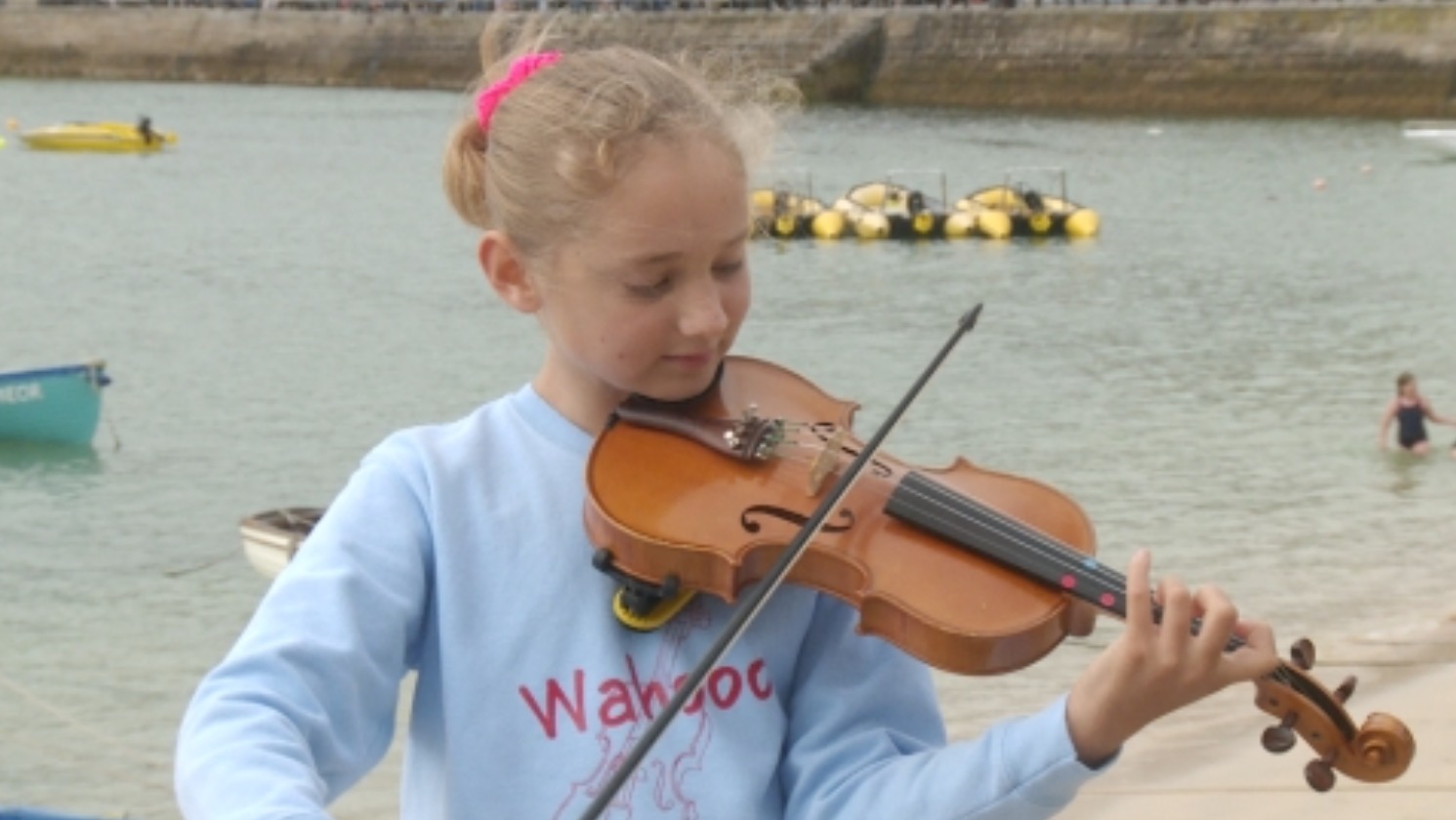 The young busker who just kept on busking! | ITV News West Country