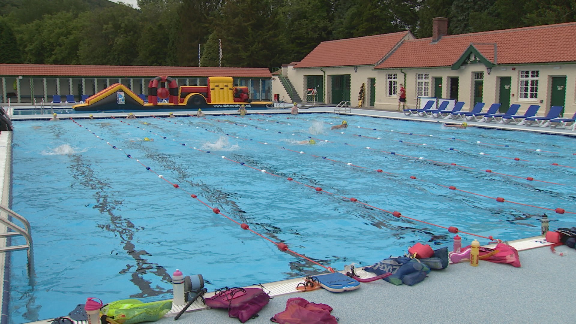 Lido Ponty to host first ever New Year's Day swim | ITV News Wales