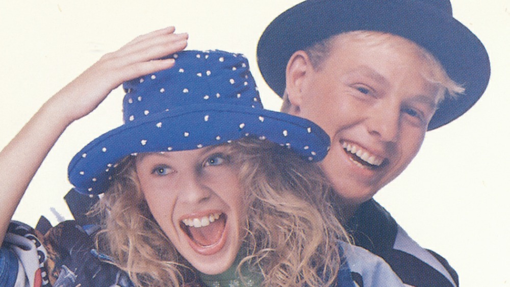 Kylie and Jason reunite for London duet | ITV News