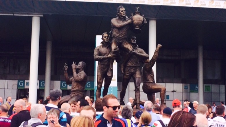 Huge bronze statue unveiled at Wembley Stadium | ITV News London