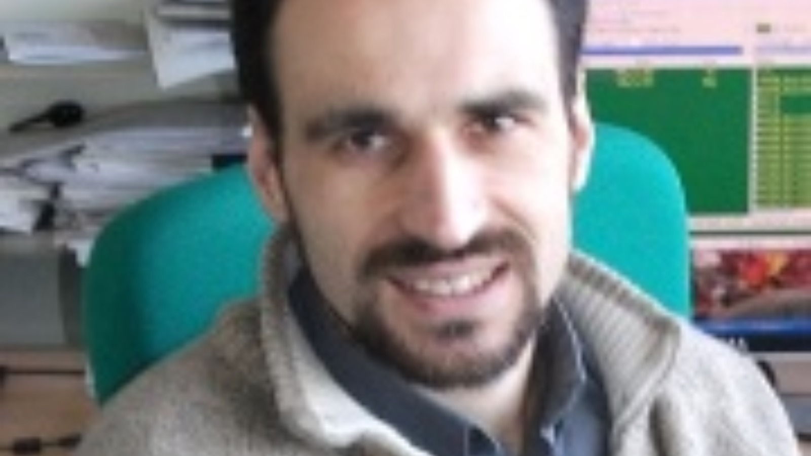 University professor dies in 50ft rock fall while taking photo | ITV News